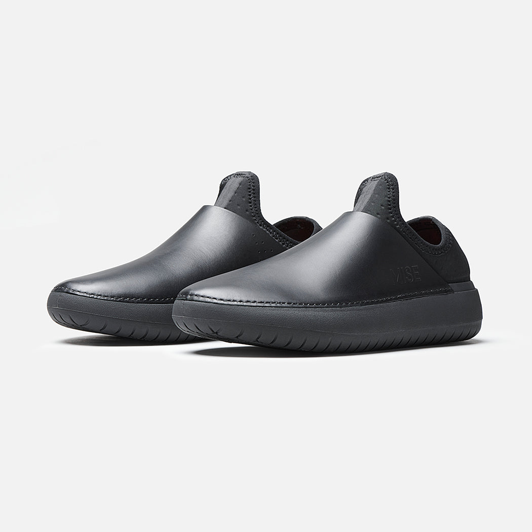 The Standard OG Bundle: Slip-Resistant Kitchen Shoes with Extra Insoles ...